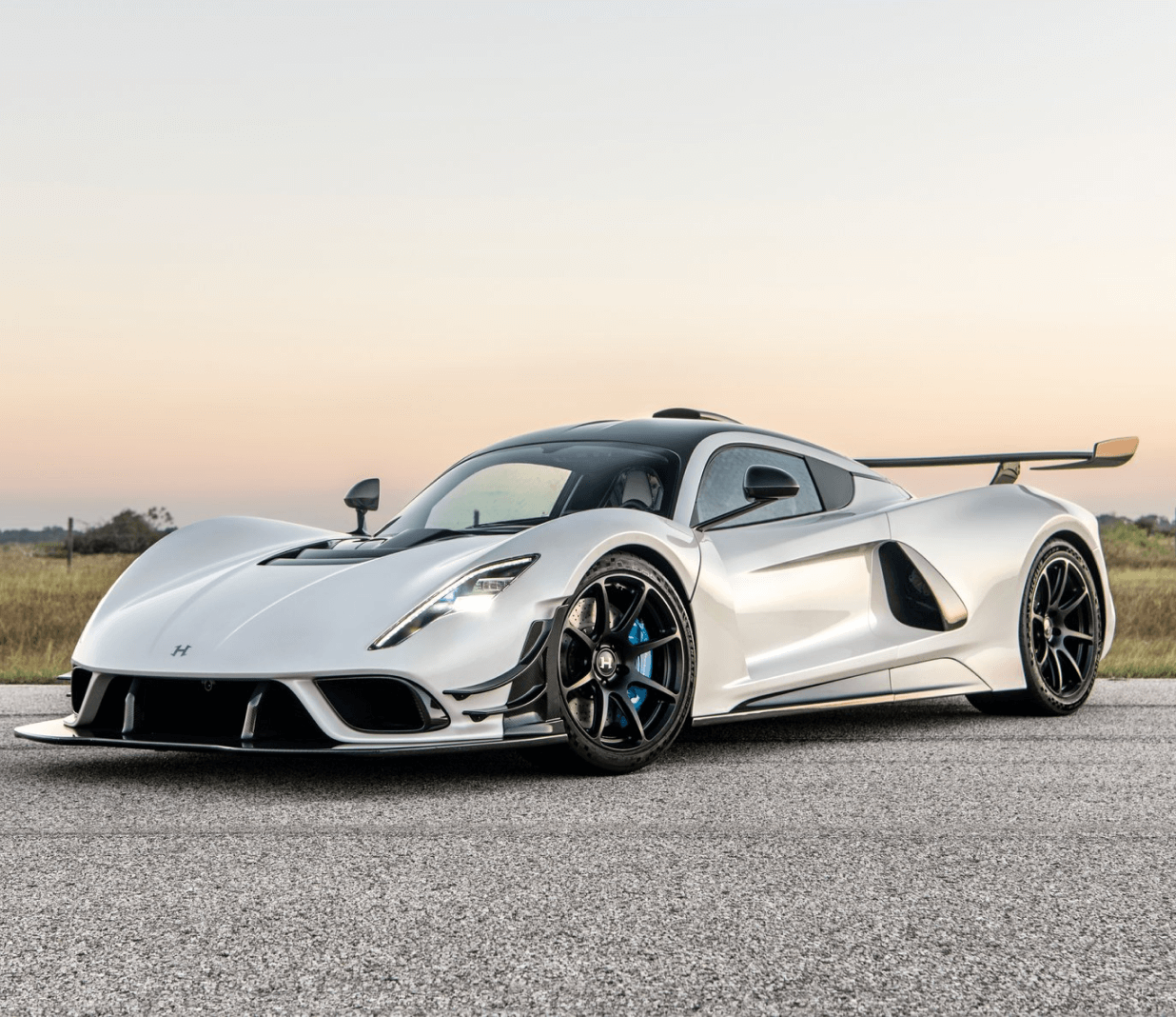 Advertise your business on JamesEdition